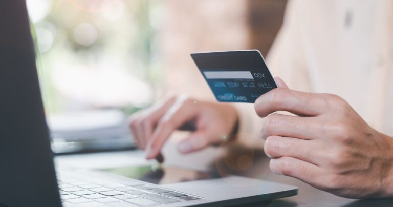 dカードはVISAとMastercardどっちがいい？国際ブランドを徹底比較